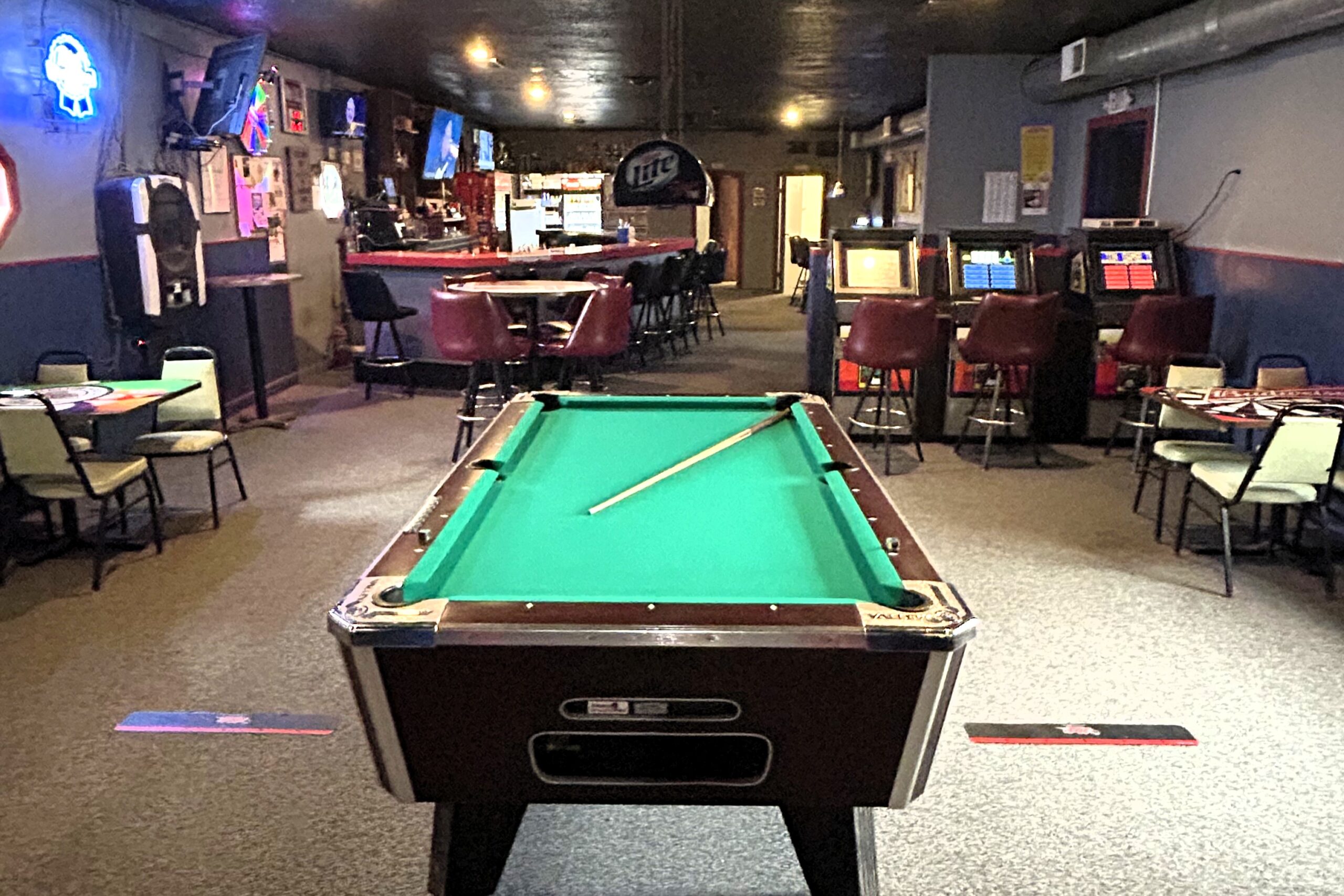 The Desert Inn - Bender Commercial